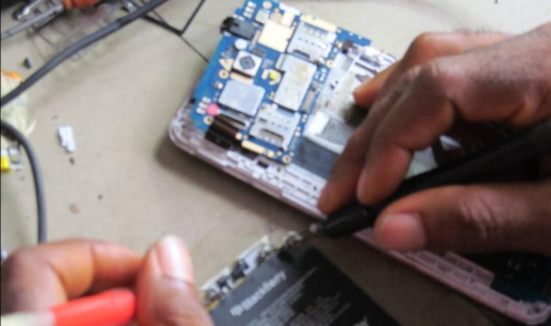 Do You Trust Your Phone Repairer? – The Whistler Newspaper