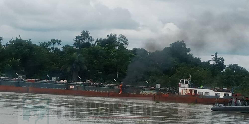 BREAKING: NNPC, Security Agencies Destroy Massive Vessel Caught ...