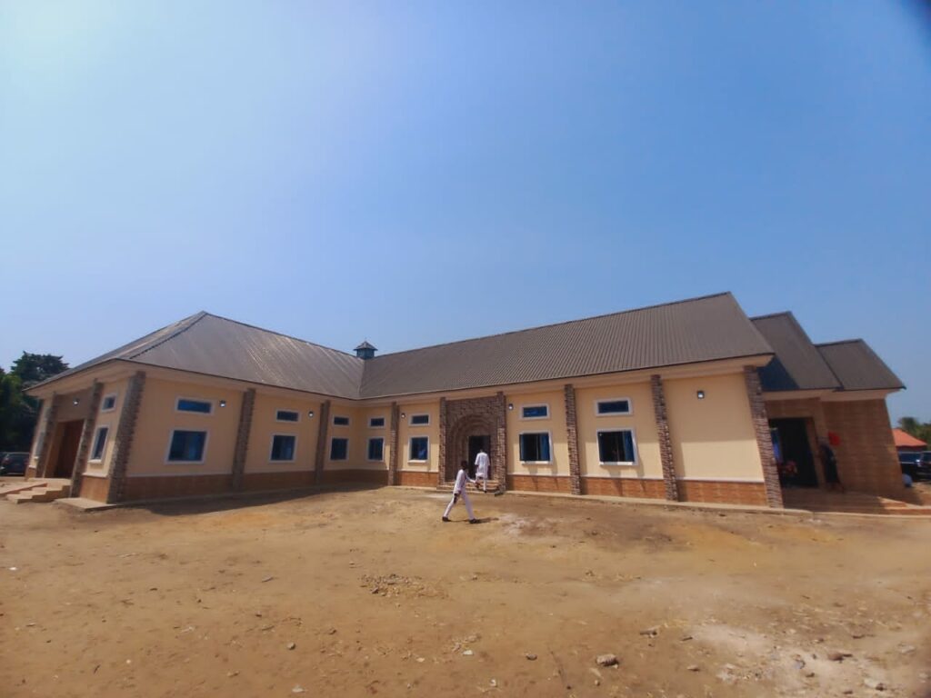 Founder, Unubiko Foundation, Chief James Ume, Hands Over Completed ...