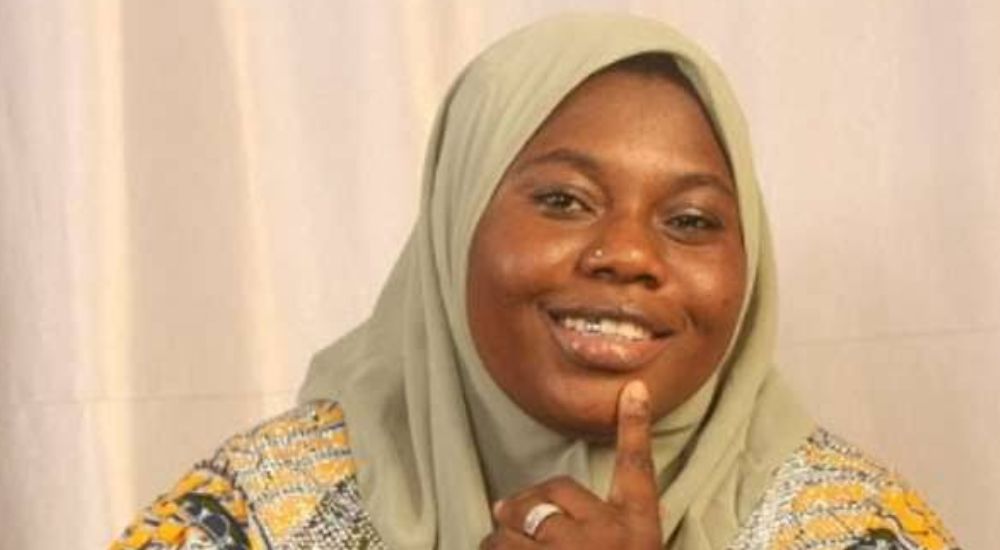 Reactions As Islamic Singer Rukayat Gawat Passes Away – The Whistler ...